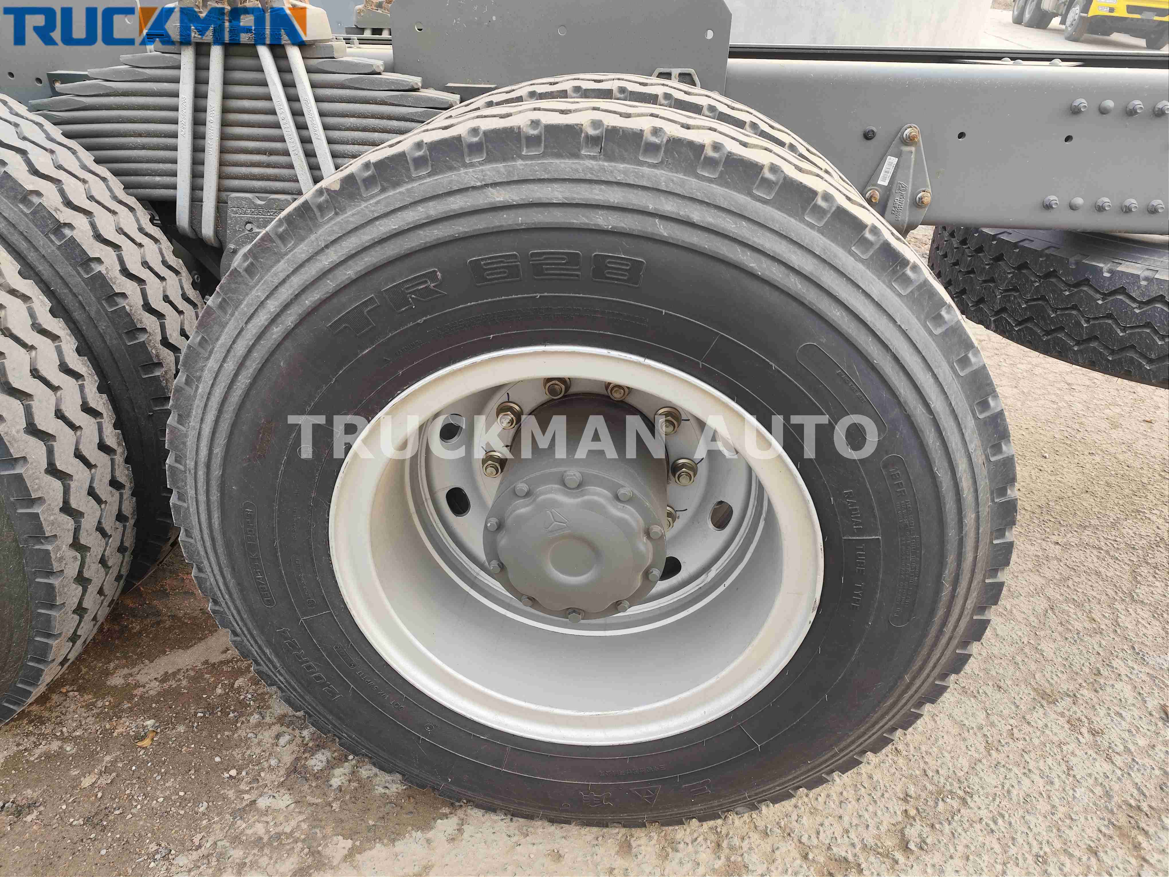 HOWO 6X4 430HP SINOTRUK Trailer Truck To South Sudan