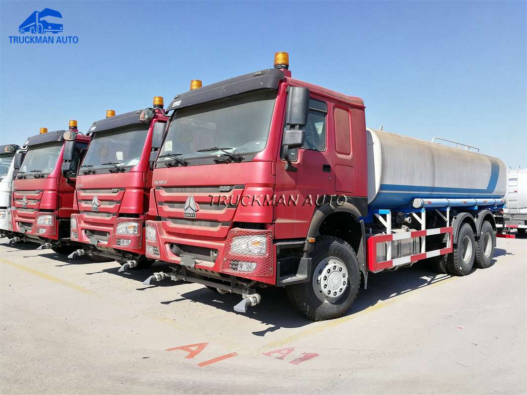 20000 Liter SINOTRUCK HOWO Water Tank Truck With Front Spray Rear Sprinkle