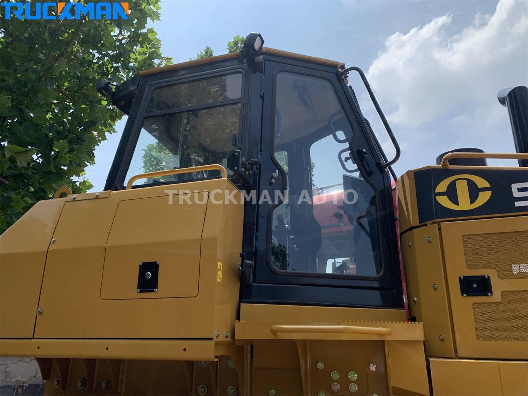 24 Ton SEM 822D Bulldozer For Road Construction