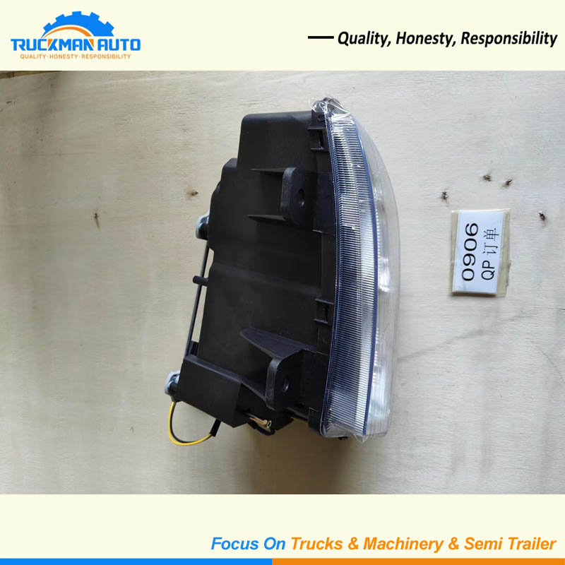 New Model SINOTRUK HOWO SITRAK Headlight Front Fog Lamp