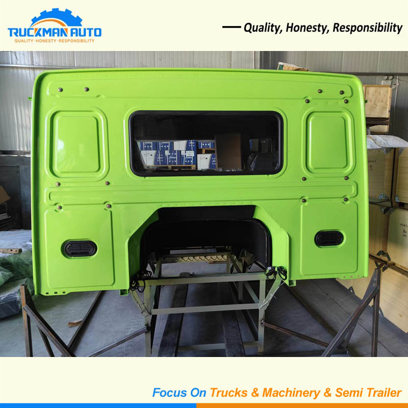 SINOTRUK HOWO 10 Model Extended Cabin HW76 With 1 Sleeper