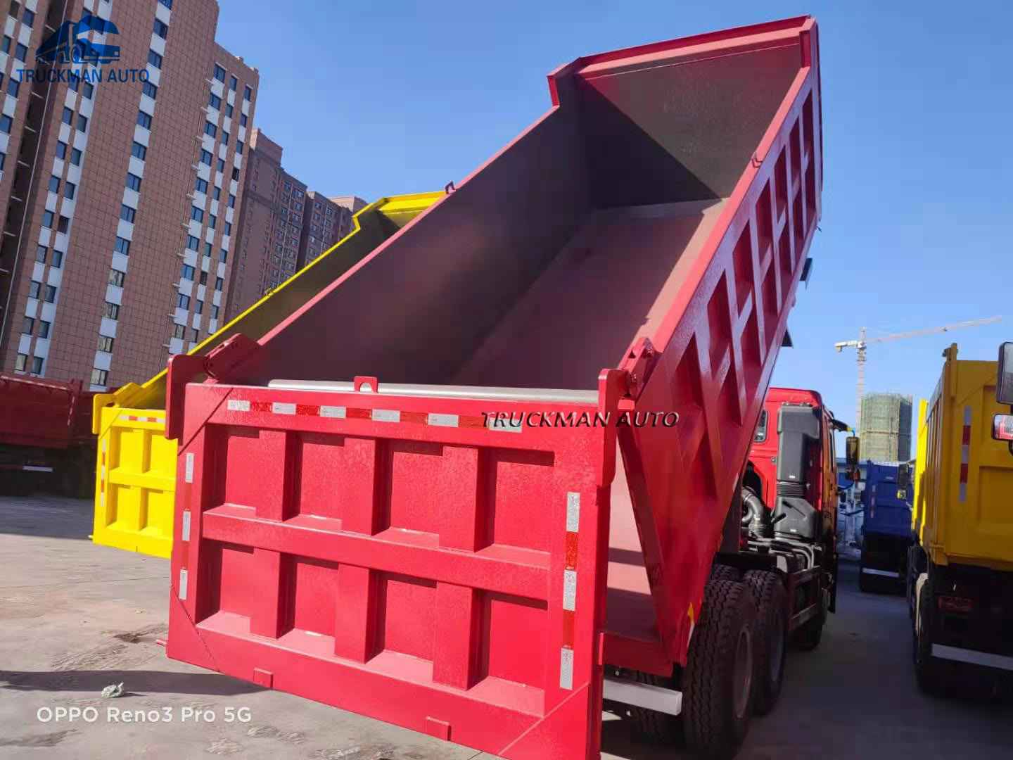 20m3 Cargo Box 371HP Sinotruck Tipper Truck For South Sudan